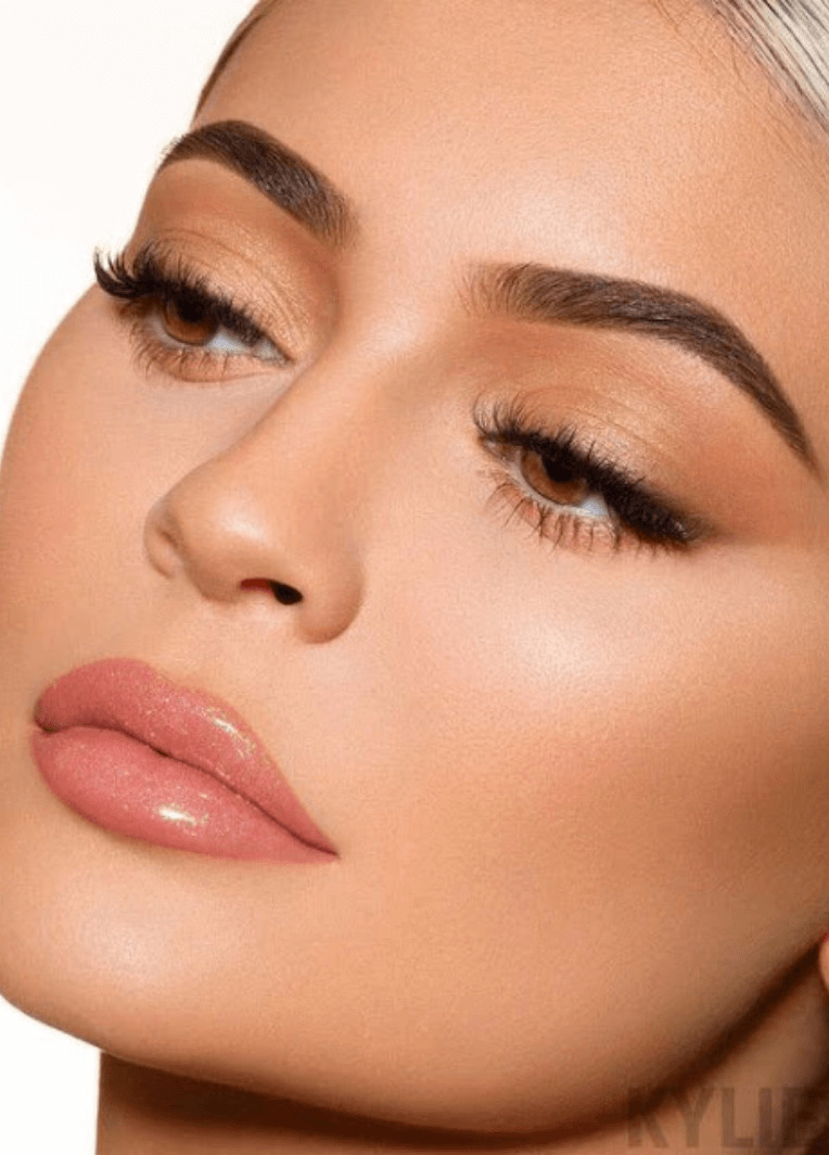 Maquiagem Simples: Ideias e passo a passo para aprender